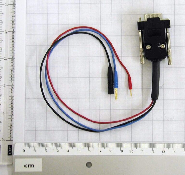 Flow cell cable for DECADE II detector